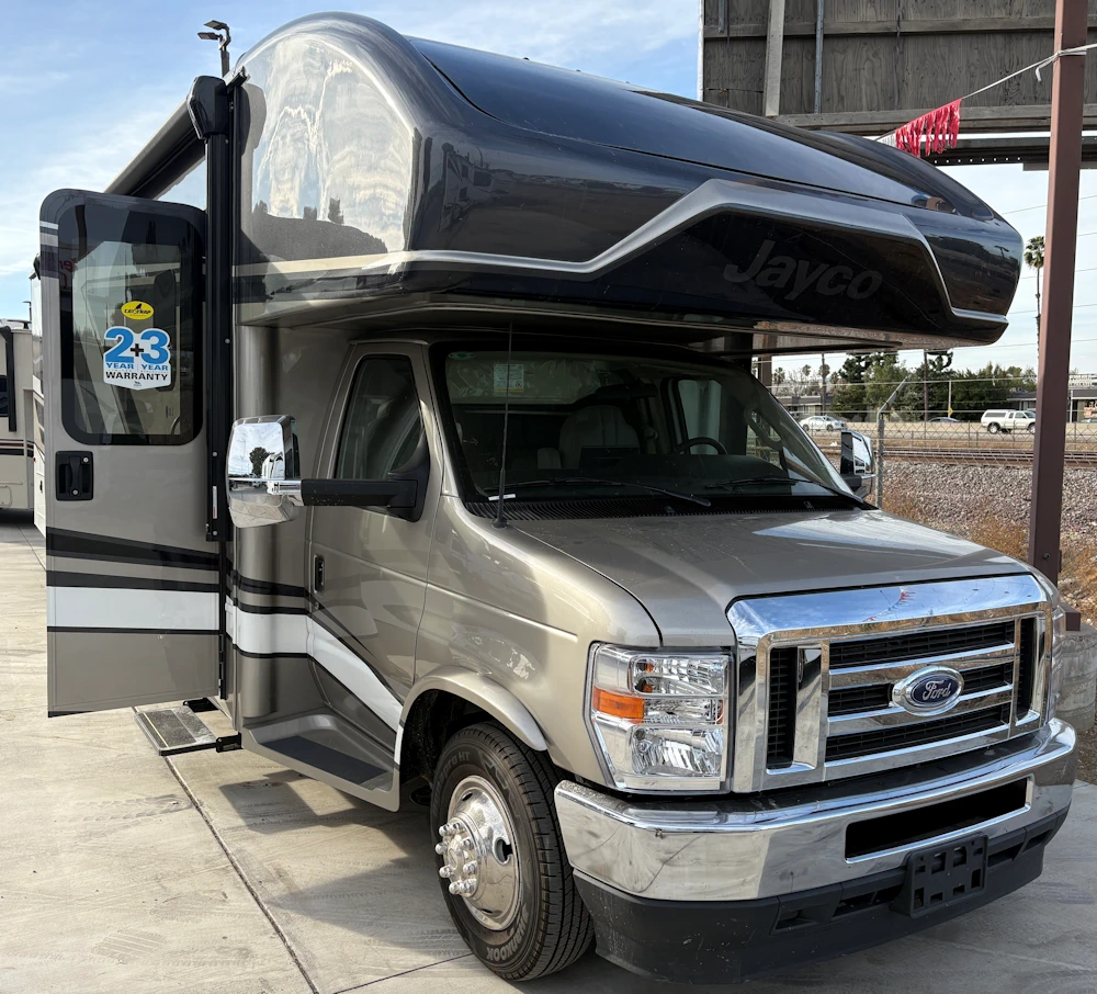 How Motorhomes Are A Smart Buy In 2025 - ExplainGenie